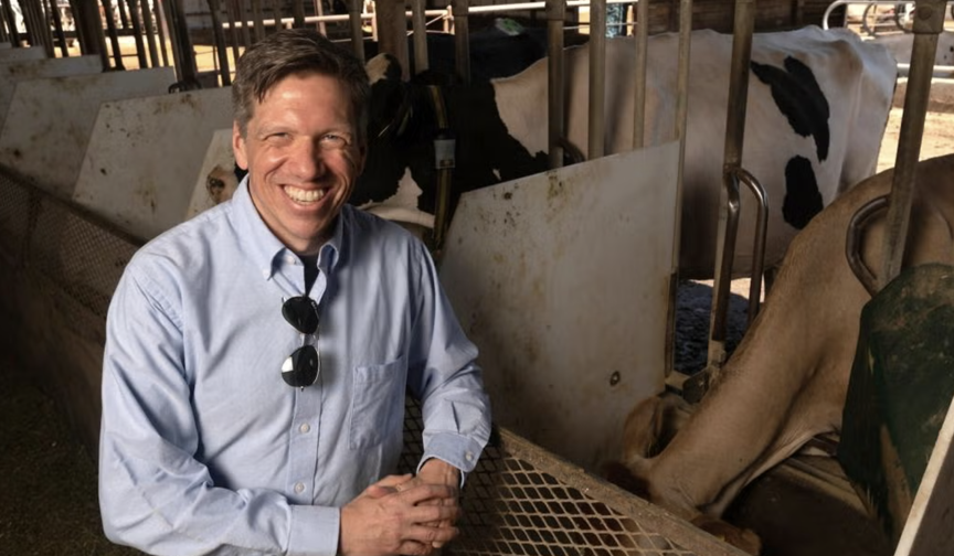 A Microbial Blueprint for Climate-Smart Cows | Dairy Business News